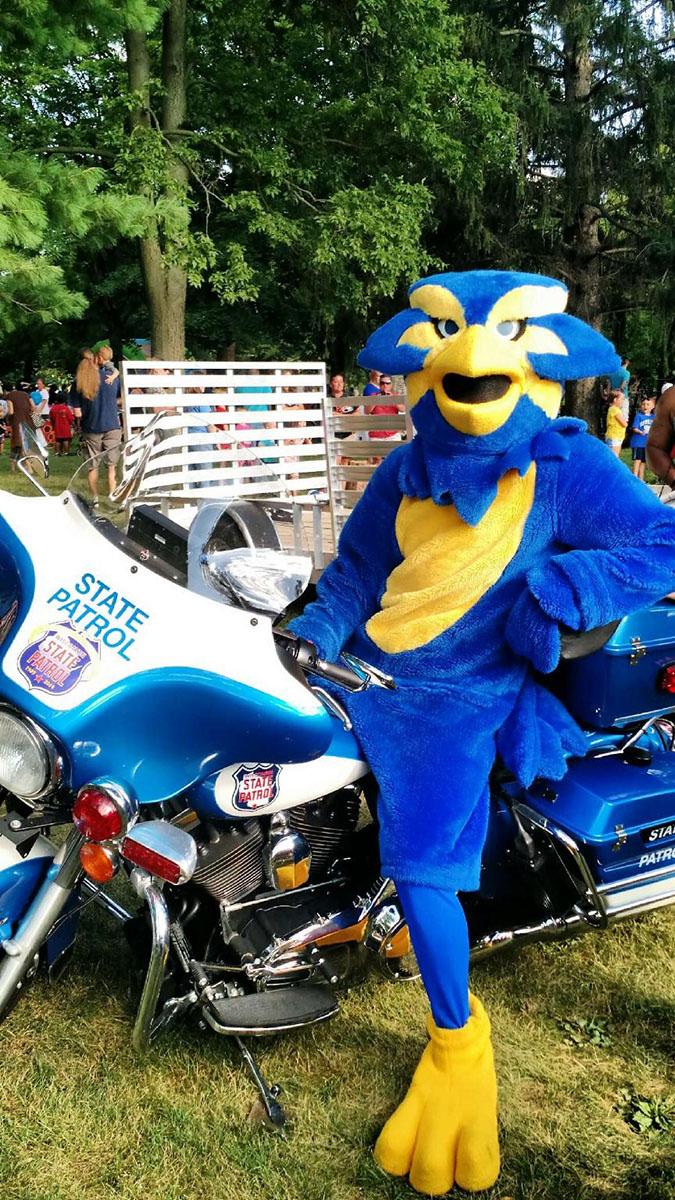 Training program required before Eau Claire’s mascot can suit up – The ...
